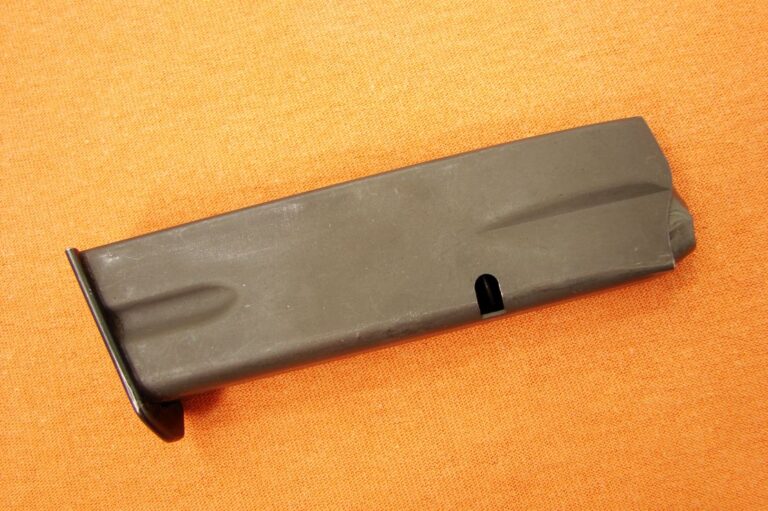 FEG P9R FEMARU 9x19 mm Luger MAGAZINE - Genuine militaria