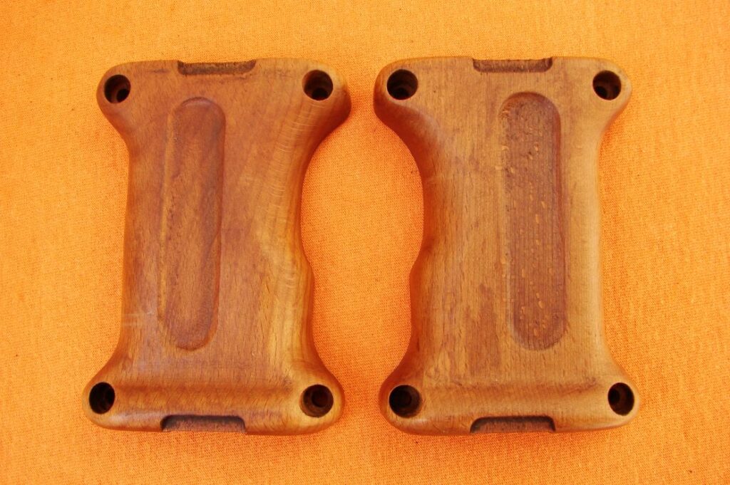 RPD RADOM FRONT HANDGUARD GRIP WOOD - Genuine militaria