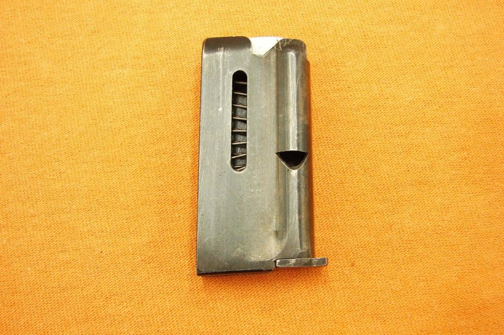 UNIQUE X51 BIS V49 MAGAZINE 22 lr - Genuine militaria