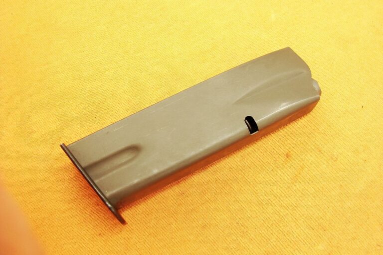 FEG P9R FEMARU MAGAZINE - Genuine militaria